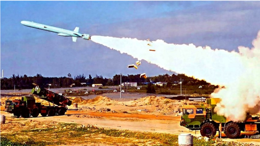 Raketni sistem 3K60 Bal je zagospodaril nad Baltskim morjem - Russia ...