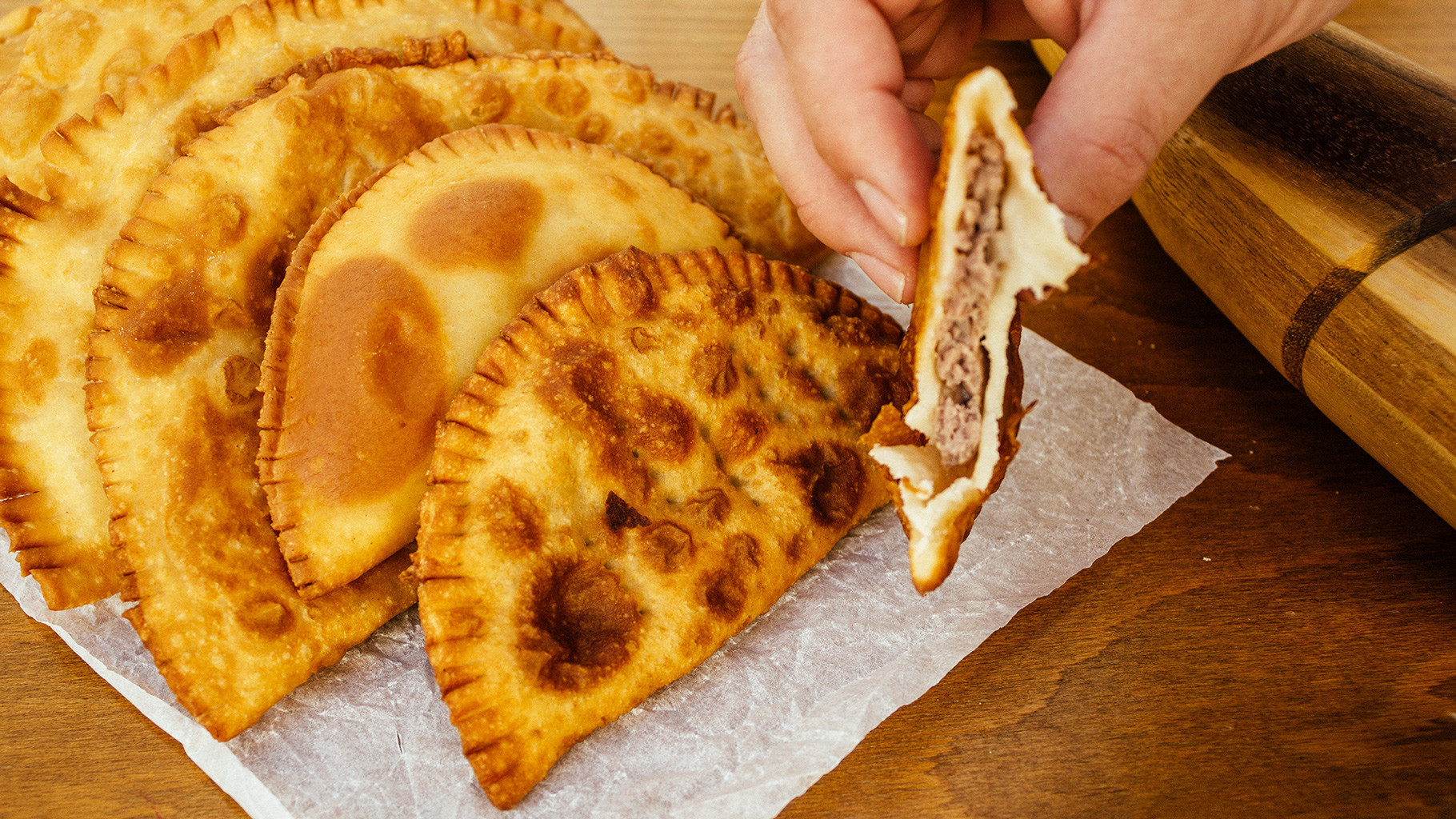 Tcheburek, o quitute soviético que fazia a fila valer a pena; aprenda ...