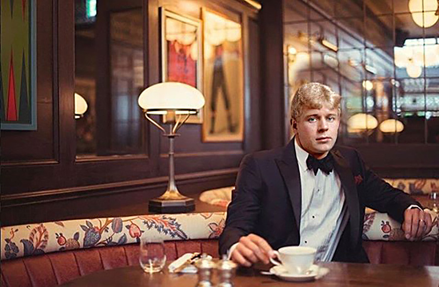 School teacher gives Russian poet Sergey Yesenin an Instagram makeover ...