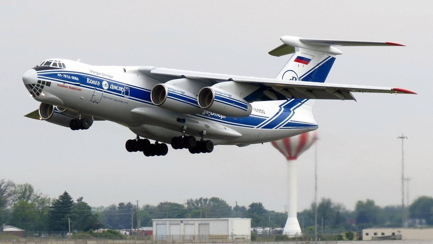 Rússia oferece novos aeronaves militares e de transporte ao Peru ...