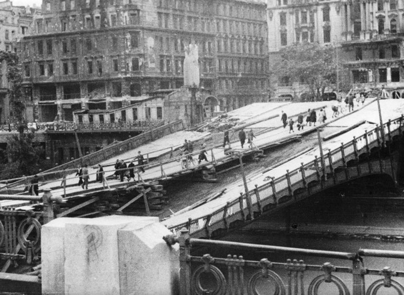 Liberated Vienna through the eyes of Soviet photographers - Russia Beyond