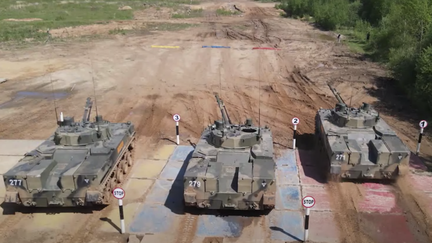 Tanques rusos a gran velocidad (Vídeo) - Russia Beyond ES