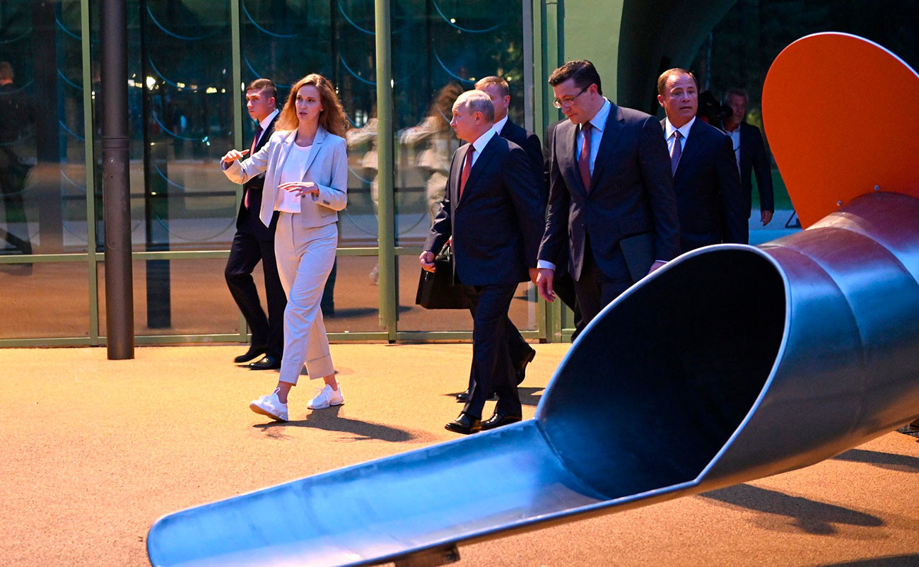 How Putin’s bodyguards operate - Russia Beyond