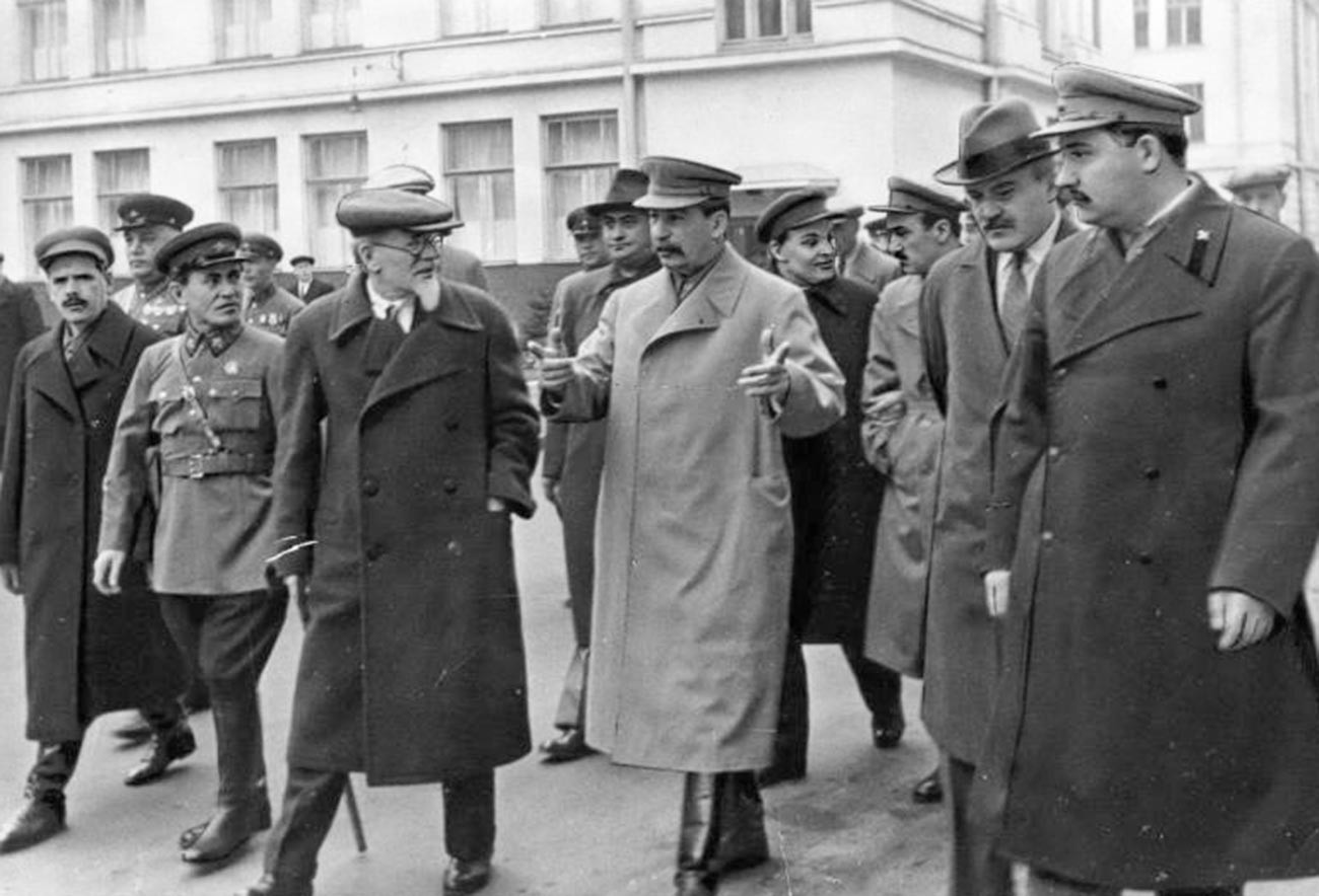 How Lenin and Stalin's bodyguards operated - Russia Beyond