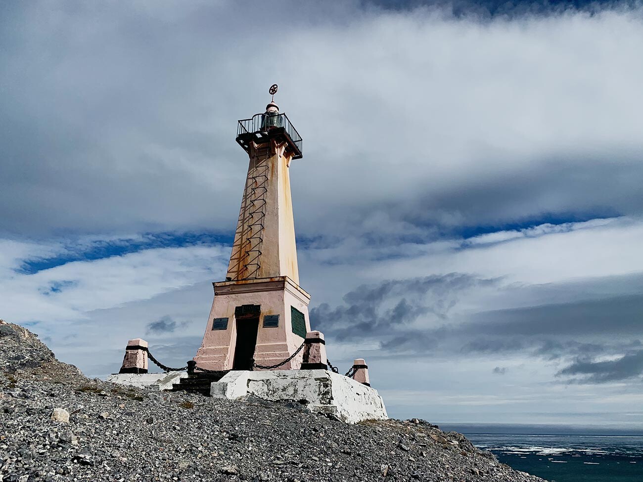 Come si presenta il punto più orientale della Russia: Capo Dezhnjov ...