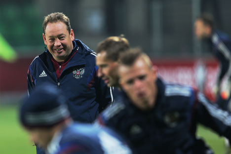 Leonid Slutsky: Footballers must be allowed to express themselves ...