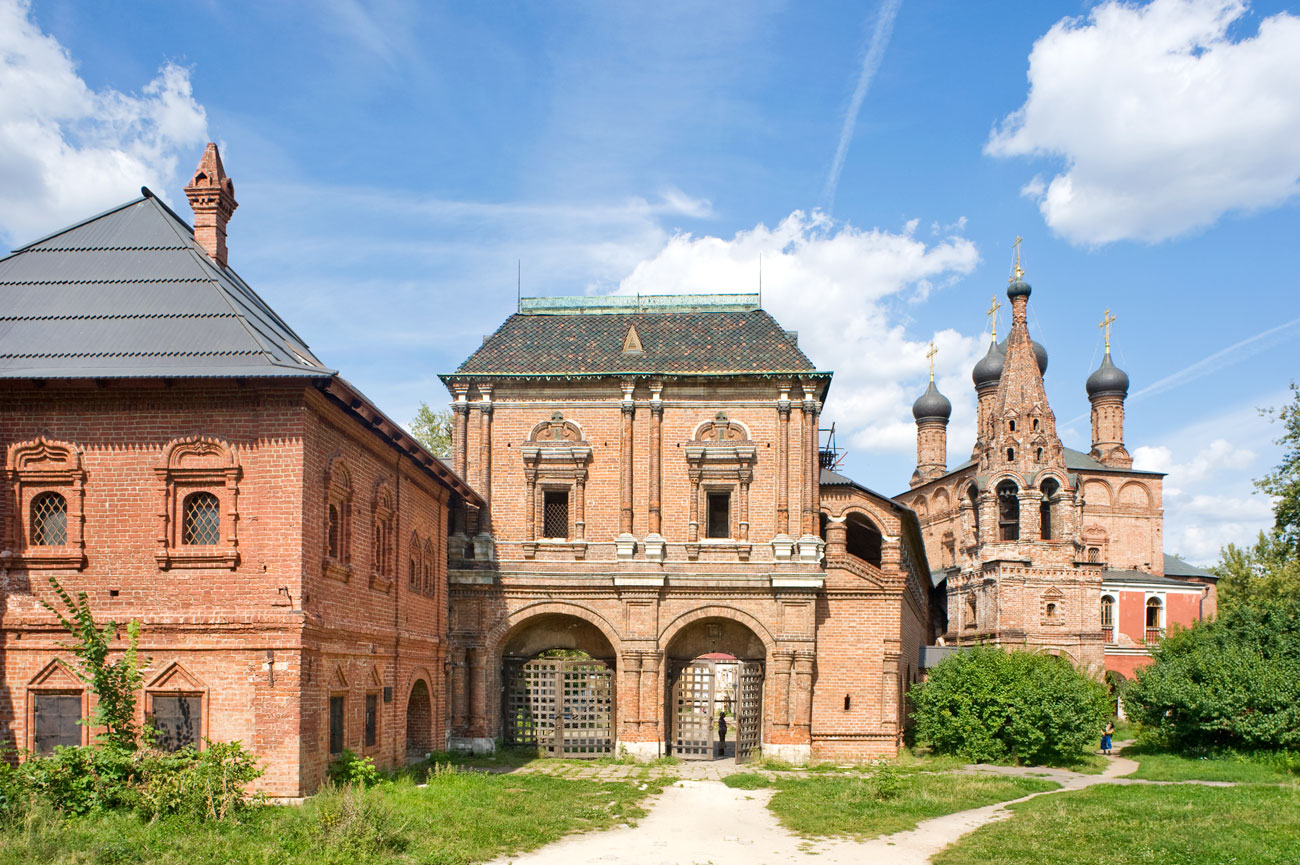 Krutitsky Court: Excursion into Moscow’s past - Russia Beyond
