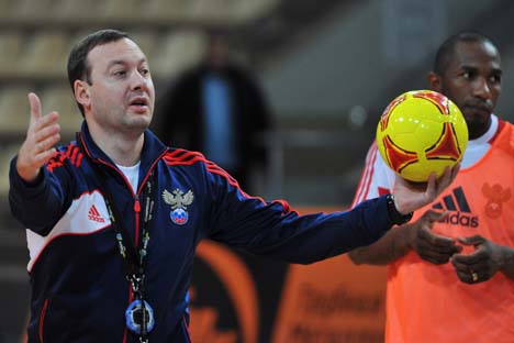 Brasileiros reforçam seleção russa para Copa do Mundo de futsal ...