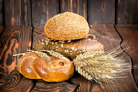 Tasting aroma of Russian bread - Russia Beyond